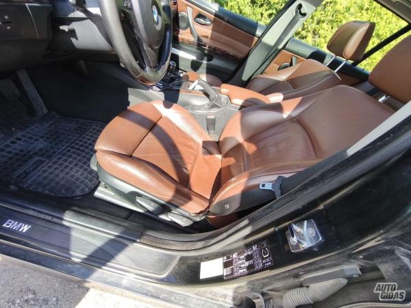 Black BMW 325 2006 in Ukmerge, with an engine capacity of 2.50 L and mileage of 332 thousand km for 2500 €, photo 9 on AUTOMOTO.COM.LV