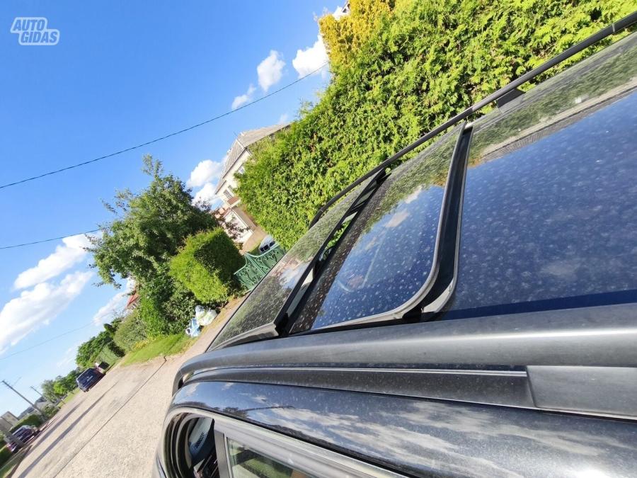 Black BMW 325 2006 in Ukmerge, with an engine capacity of 2.50 L and mileage of 332 thousand km for 2500 €, photo 14 on AUTOMOTO.COM.LV