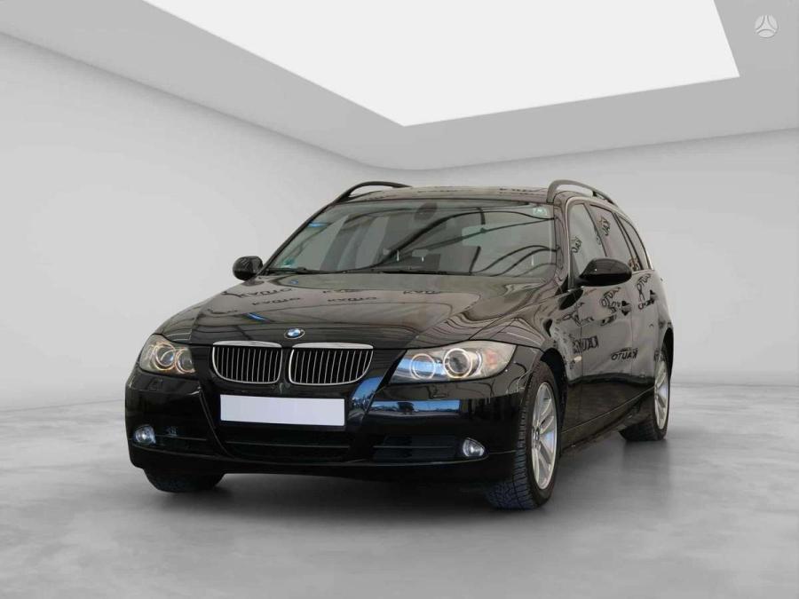 Melns BMW 325 2006 Kauņa, ar dzinēja tilpumu 2.50 L un nobraukumu 250 tūkst. km par 4390 €, foto 1 vietnē AUTOMOTO.COM.LV