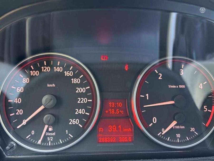 Черный БМВ 325 2006 в Вильнюс, объемом двигателя 2.99 л и пробегом 288 тыс. км за 4700 €, фото 13 на AUTOMOTO.COM.LV