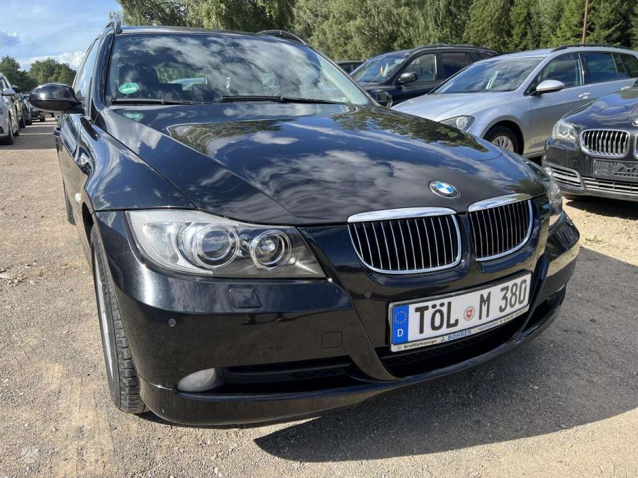 Melns BMW 325 2006 Radviliškis, ar dzinēja tilpumu 2.50 L un nobraukumu 167 tūkst. km par 4450 €, foto 3 vietnē AUTOMOTO.COM.LV