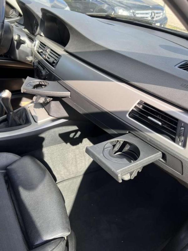Melns BMW 325 2006 Radviliškis, ar dzinēja tilpumu 2.50 L un nobraukumu 167 tūkst. km par 4450 €, foto 8 vietnē AUTOMOTO.COM.LV
