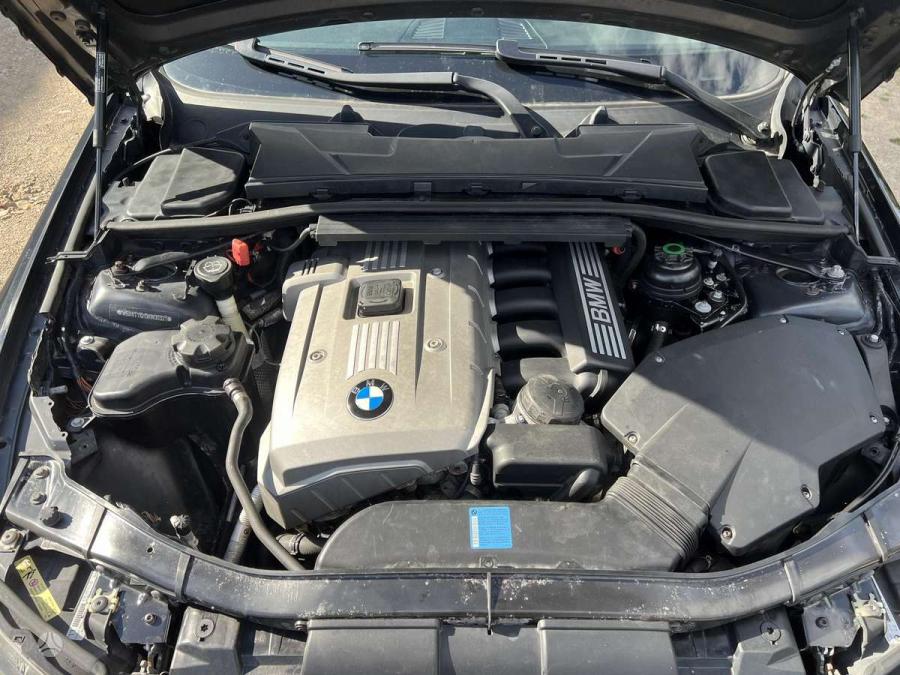 Melns BMW 325 2006 Radviliškis, ar dzinēja tilpumu 2.50 L un nobraukumu 167 tūkst. km par 4450 €, foto 15 vietnē AUTOMOTO.COM.LV