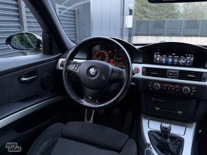 Melns BMW 325 2006 Viļņa, ar dzinēja tilpumu 3.00 L un nobraukumu 442 tūkst. km par 3450 €, foto 9 vietnē AUTOMOTO.COM.LV