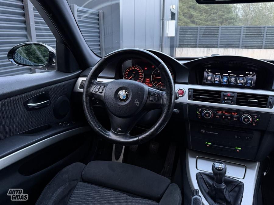 Melns BMW 325 2006 Viļņa, ar dzinēja tilpumu 3.00 L un nobraukumu 442 tūkst. km par 3450 €, foto 9 vietnē AUTOMOTO.COM.LV