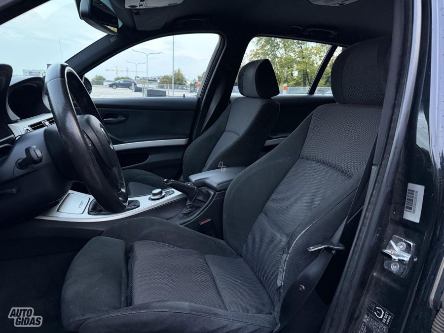 Melns BMW 325 2006 Viļņa, ar dzinēja tilpumu 3.00 L un nobraukumu 442 tūkst. km par 3450 €, foto 13 vietnē AUTOMOTO.COM.LV