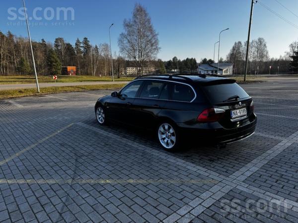 Black BMW 325 2007 in Jelgava, with an engine capacity of 2.50 L and mileage of 315 thousand km for 4200 €, photo 3 on AUTOMOTO.COM.LV