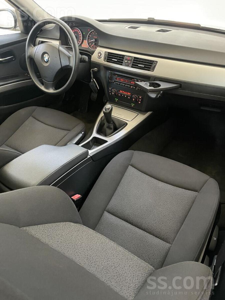 Melns BMW 325 2007 Balvi, ar dzinēja tilpumu 3.00 L un nobraukumu 259 tūkst. km par 1350 €, foto 9 vietnē AUTOMOTO.COM.LV