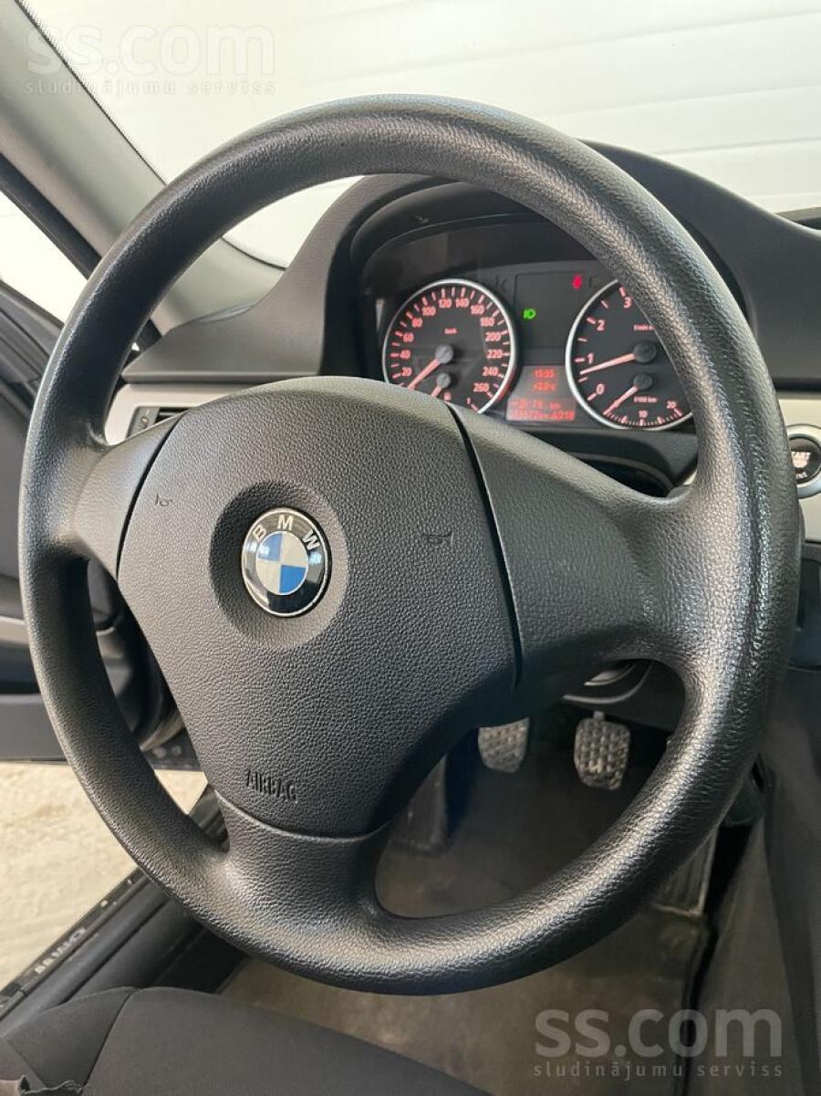 Melns BMW 325 2007 Balvi, ar dzinēja tilpumu 3.00 L un nobraukumu 259 tūkst. km par 1350 €, foto 14 vietnē AUTOMOTO.COM.LV