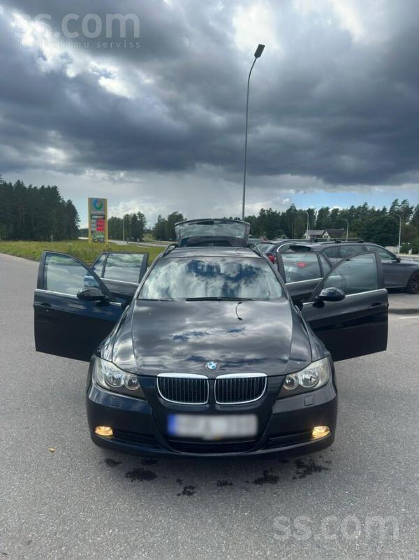 Melns BMW 325 2007 Rīga, ar dzinēja tilpumu 3.00 L un nobraukumu 0 tūkst. km par 4459 €, foto 7 vietnē AUTOMOTO.COM.LV