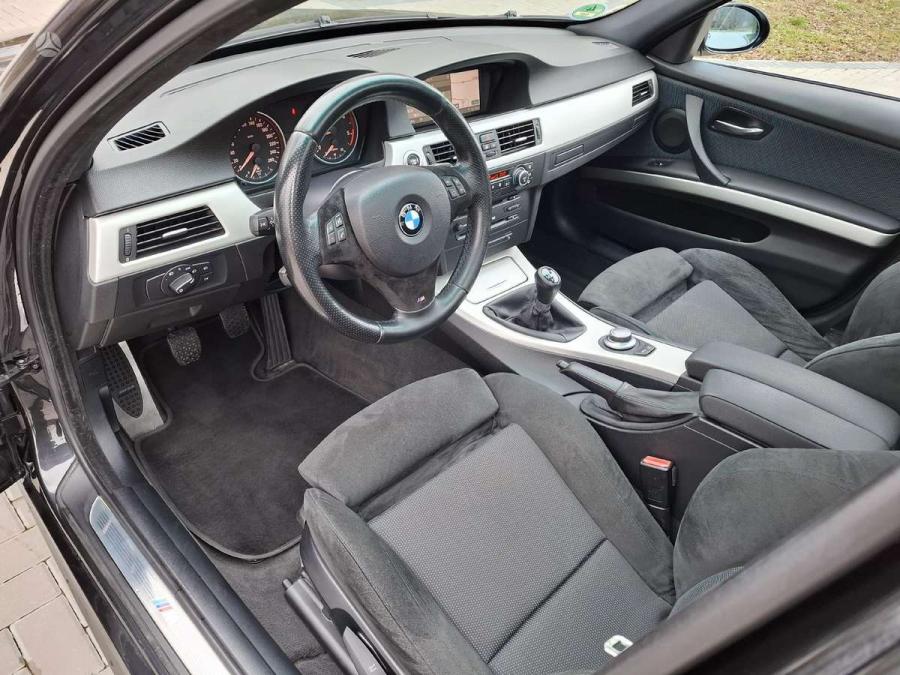 Melns BMW 325 2007 Prienai, ar dzinēja tilpumu 2.99 L un nobraukumu 281 tūkst. km par 4699 €, foto 11 vietnē AUTOMOTO.COM.LV