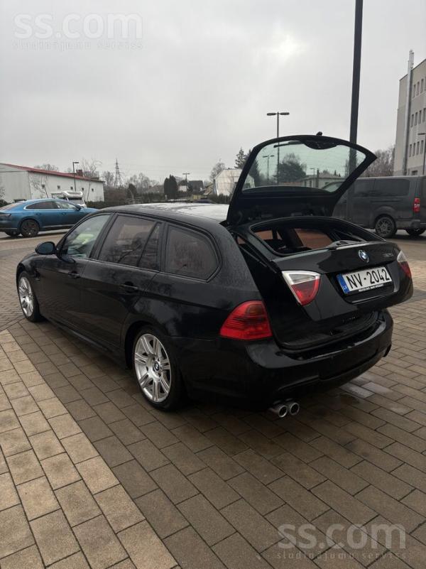 Melns BMW 325 2007 Rīga, ar dzinēja tilpumu 3.00 L un nobraukumu 380 tūkst. km par 4700 €, foto 4 vietnē AUTOMOTO.COM.LV