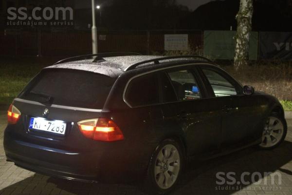 Black BMW 325 2007 in Riga, with an engine capacity of 3.00 L and mileage of 335 thousand km for 5299 €, photo 2 on AUTOMOTO.COM.LV