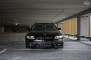 Melns BMW 325 2007 Kretinga, ar dzinēja tilpumu 3.00 L un nobraukumu 377 tūkst. km par 4500 €, foto  vietnē AUTOMOTO.COM.LV