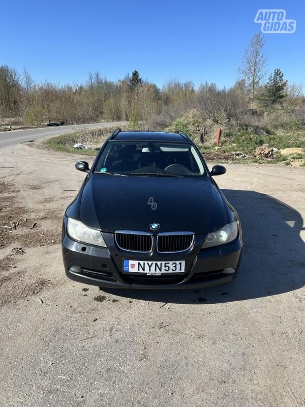 Melns BMW 325 2007 Viļņa, ar dzinēja tilpumu 3.00 L un nobraukumu 484 tūkst. km par 2500 €, foto 4 vietnē AUTOMOTO.COM.LV