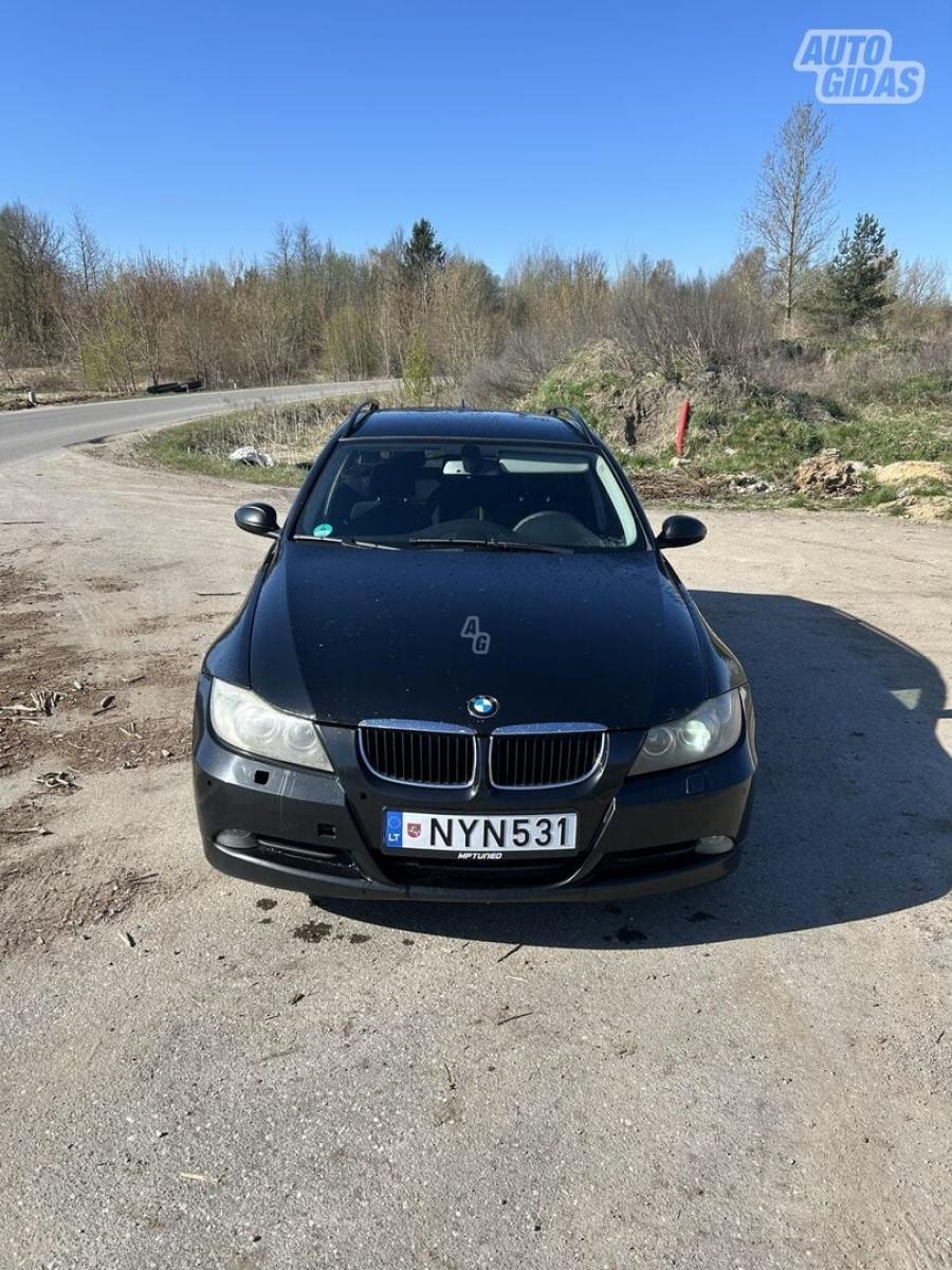 Black BMW 325 2007 in Vilnius, with an engine capacity of 3.00 L and mileage of 484 thousand km for 2500 €, photo 5 on AUTOMOTO.COM.LV