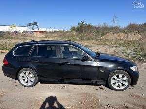 Black BMW 325 2007 in Vilnius, with an engine capacity of 3.00 L and mileage of 484 thousand km for 2500 €, photo 7 on AUTOMOTO.COM.LV