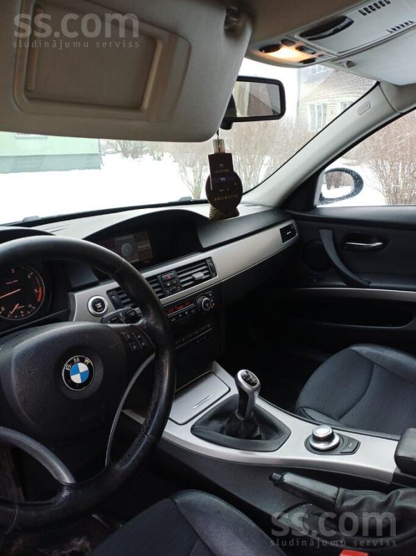 Black BMW 325 2007 in Ventspils, with an engine capacity of 3.00 L and mileage of 252 thousand km for 4400 €, photo 5 on AUTOMOTO.COM.LV