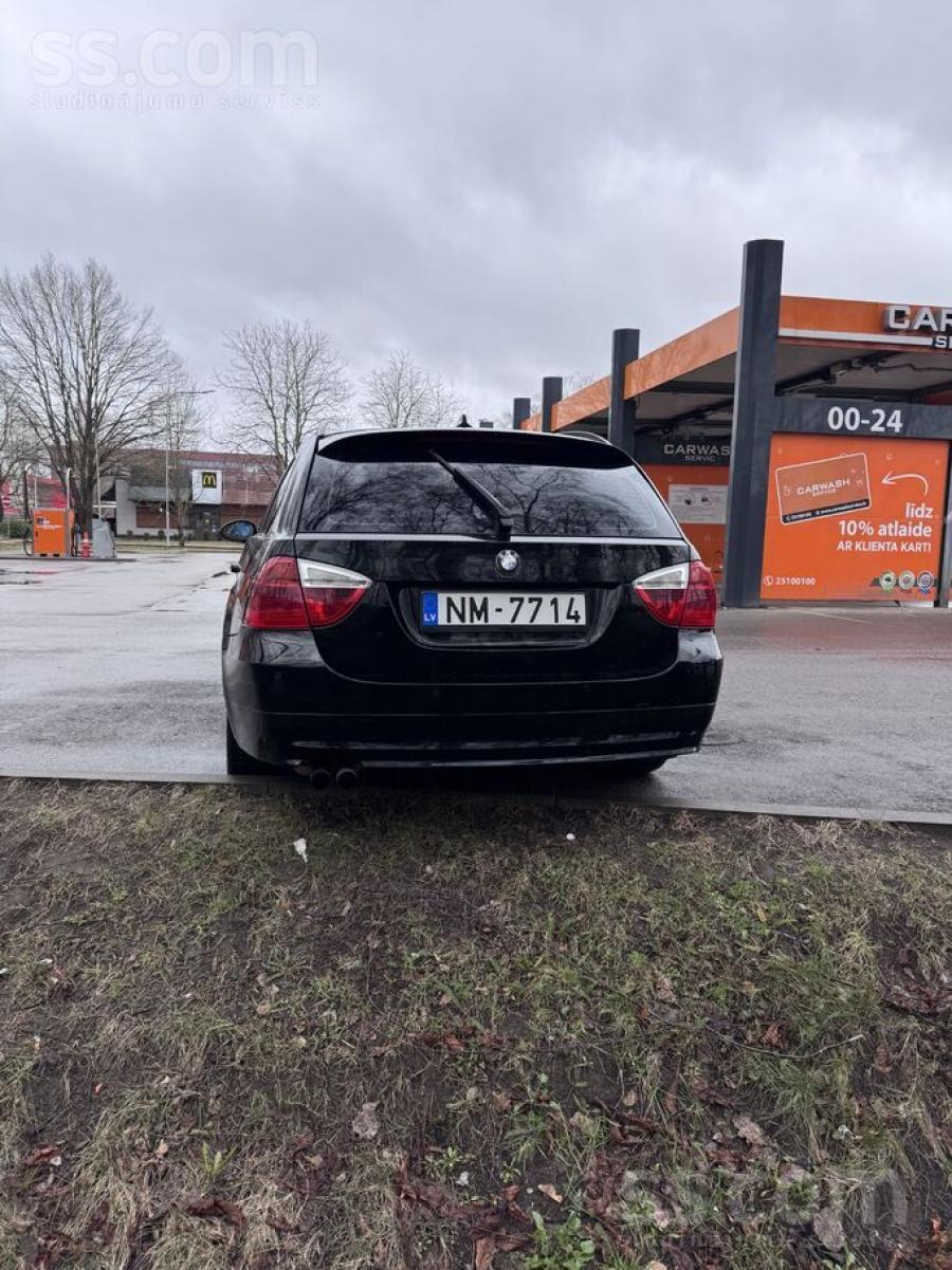 Melns BMW 325 2007 Rīga, ar dzinēja tilpumu 3.00 L un nobraukumu 385 tūkst. km par 4600 €, foto 4 vietnē AUTOMOTO.COM.LV