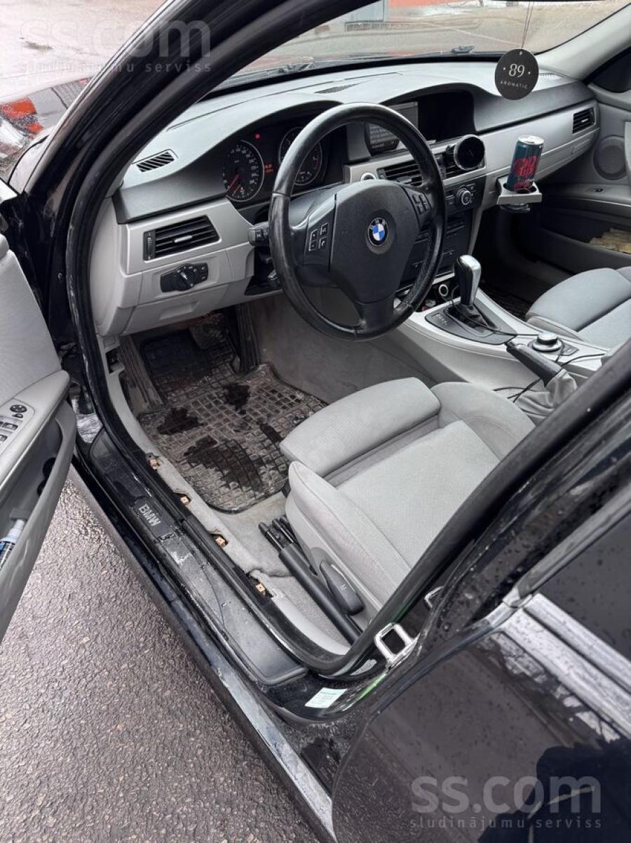 Melns BMW 325 2007 Rīga, ar dzinēja tilpumu 3.00 L un nobraukumu 385 tūkst. km par 4600 €, foto 6 vietnē AUTOMOTO.COM.LV