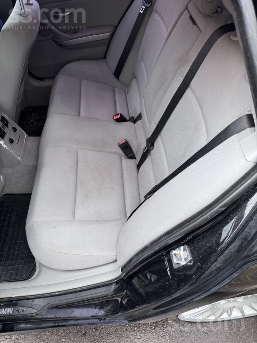 Melns BMW 325 2007 Rīga, ar dzinēja tilpumu 3.00 L un nobraukumu 385 tūkst. km par 4600 €, foto 8 vietnē AUTOMOTO.COM.LV