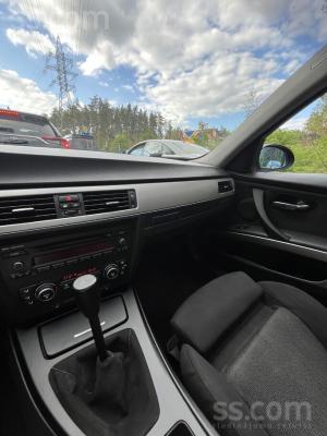 Черный БМВ 325 2007 в Прейли, объемом двигателя 3.00 л и пробегом 389 тыс. км за 3690 €, фото 12 на AUTOMOTO.COM.LV
