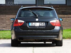 Black BMW 325 2007 in Riga, with an engine capacity of 3.00 L and mileage of 334 thousand km for 5390 €, photo 7 on AUTOMOTO.COM.LV