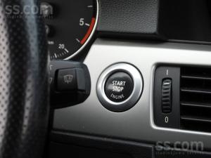 Black BMW 325 2007 in Riga, with an engine capacity of 3.00 L and mileage of 334 thousand km for 5390 €, photo 21 on AUTOMOTO.COM.LV