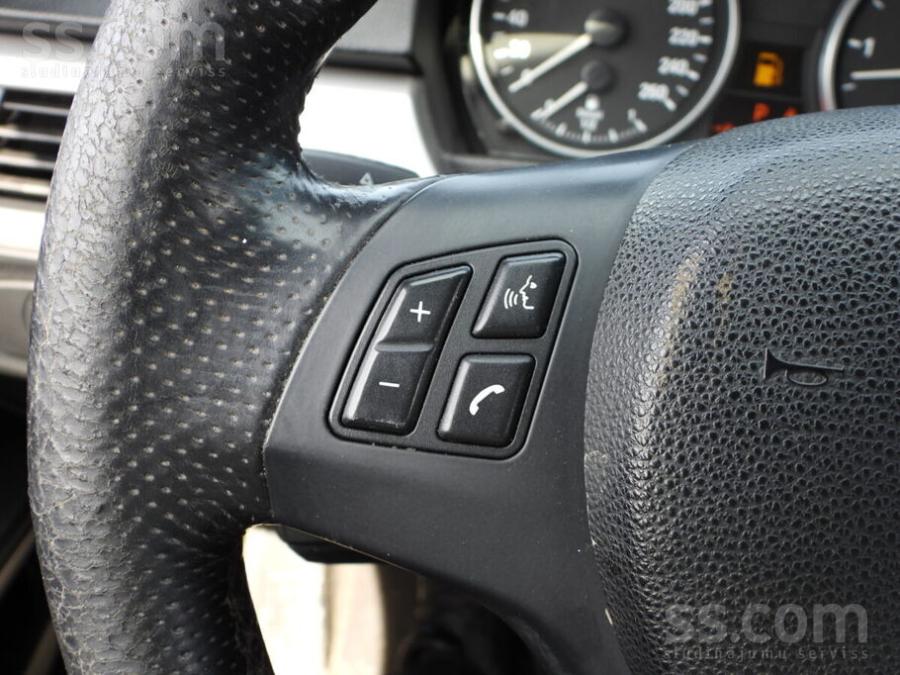 Black BMW 325 2007 in Riga, with an engine capacity of 3.00 L and mileage of 334 thousand km for 5390 €, photo 23 on AUTOMOTO.COM.LV