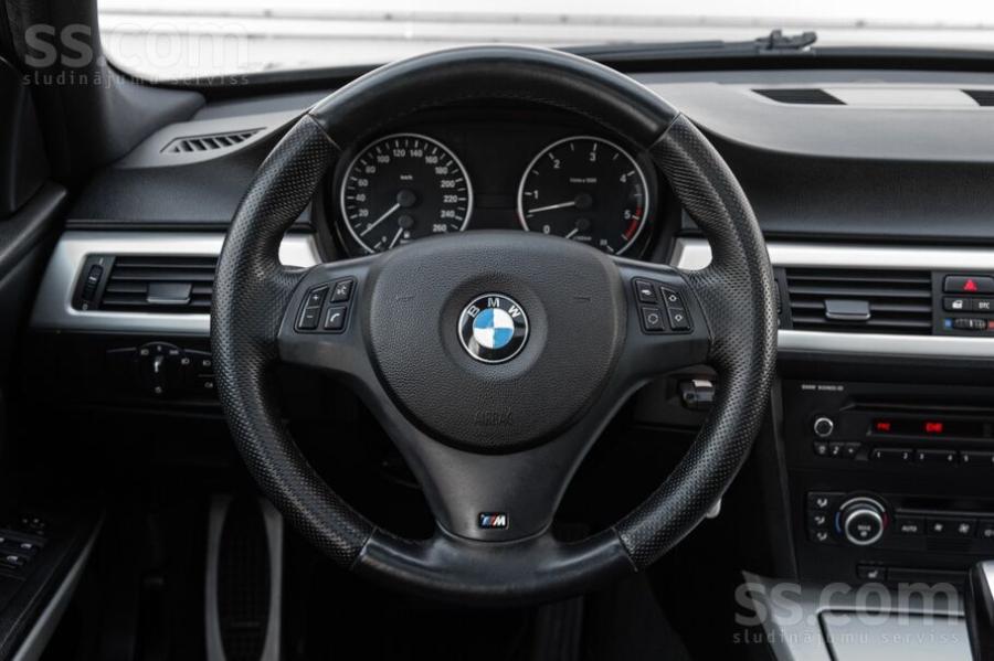 Black BMW 325 2007 in Riga, with an engine capacity of 3.00 L and mileage of 0 thousand km for 5990 €, photo 15 on AUTOMOTO.COM.LV
