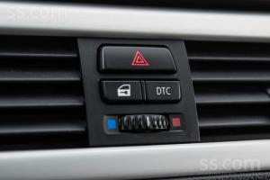 Black BMW 325 2007 in Riga, with an engine capacity of 3.00 L and mileage of 0 thousand km for 5990 €, photo 20 on AUTOMOTO.COM.LV