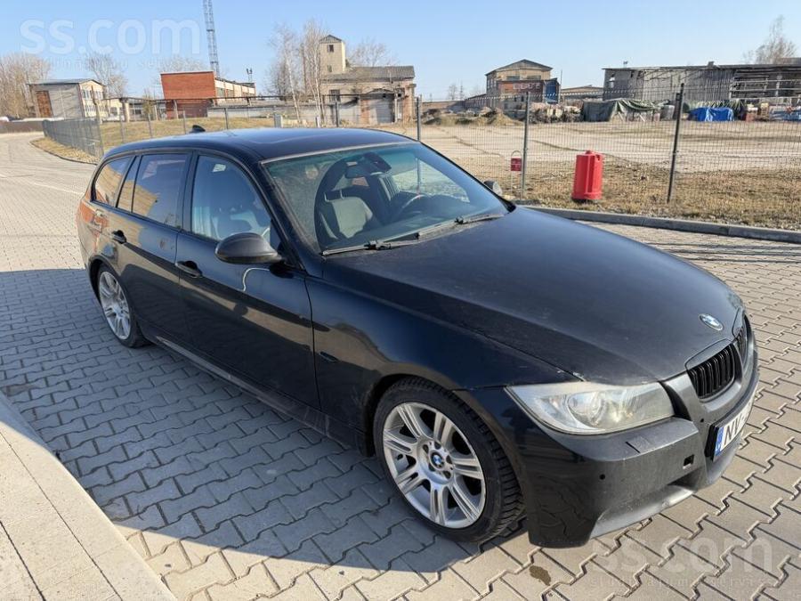 Черный БМВ 325 2007 в Елгава, объемом двигателя 3.00 л и пробегом 387 тыс. км за 3800 €, фото 3 на AUTOMOTO.COM.LV