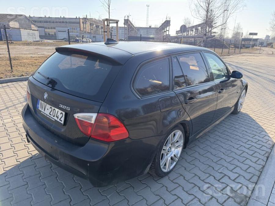 Черный БМВ 325 2007 в Елгава, объемом двигателя 3.00 л и пробегом 387 тыс. км за 3800 €, фото 9 на AUTOMOTO.COM.LV