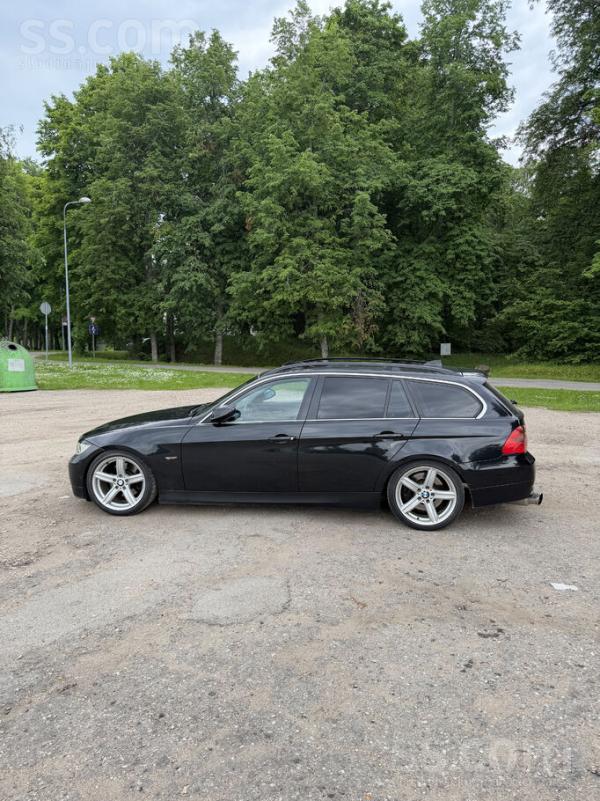 Melns BMW 325 2007 Preiļi, ar dzinēja tilpumu 3.00 L un nobraukumu 389 tūkst. km par 3600 €, foto 9 vietnē AUTOMOTO.COM.LV