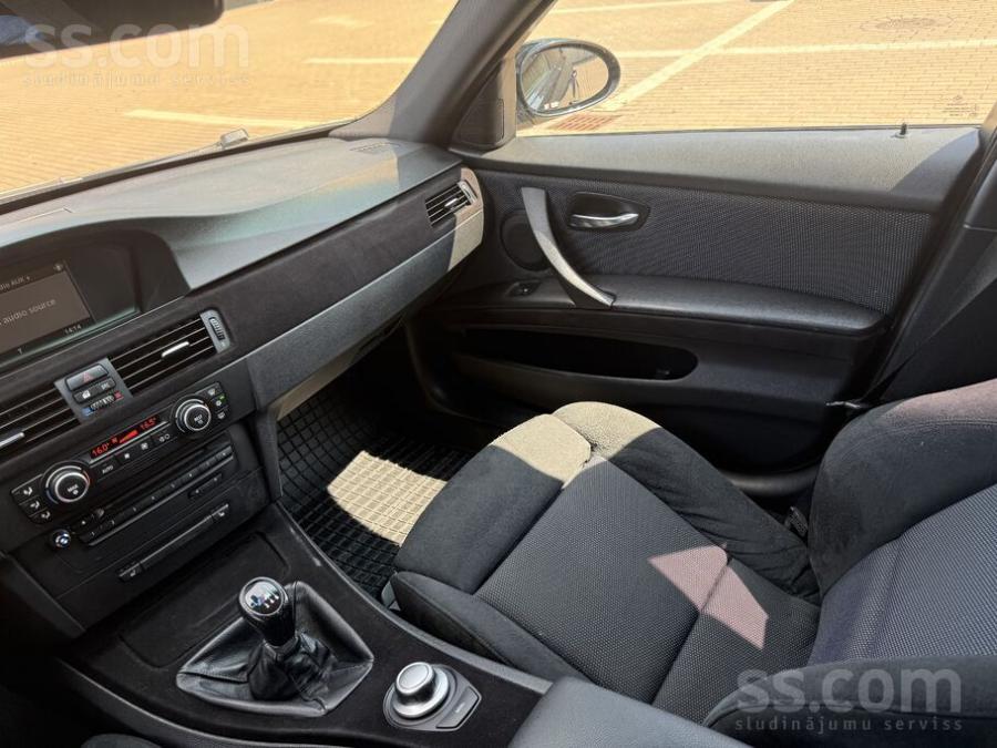 Черный БМВ 325 2007 в Екабпилс, объемом двигателя 3.00 л и пробегом 0 тыс. км за 4450 €, фото 14 на AUTOMOTO.COM.LV