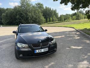 Melns BMW 325 2007 Kauņa, ar dzinēja tilpumu 3.00 L un nobraukumu 385 tūkst. km par 3000 €, foto  vietnē AUTOMOTO.COM.LV