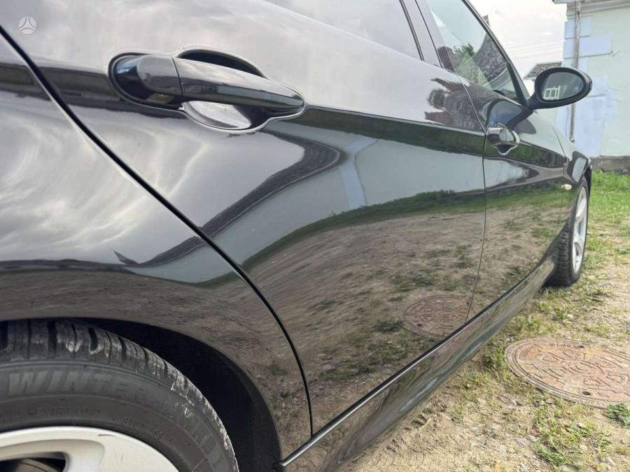 Melns BMW 325 2007 Kaišiadorys, ar dzinēja tilpumu 3.00 L un nobraukumu 488 tūkst. km par 4200 €, foto 12 vietnē AUTOMOTO.COM.LV