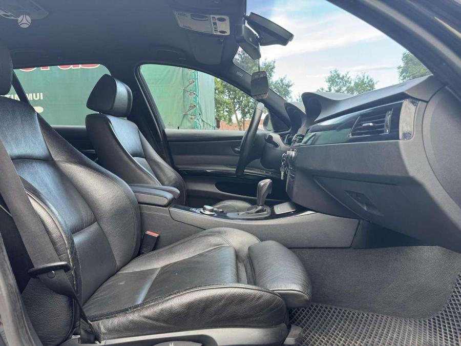 Melns BMW 325 2007 Kaišiadorys, ar dzinēja tilpumu 3.00 L un nobraukumu 488 tūkst. km par 4200 €, foto 27 vietnē AUTOMOTO.COM.LV