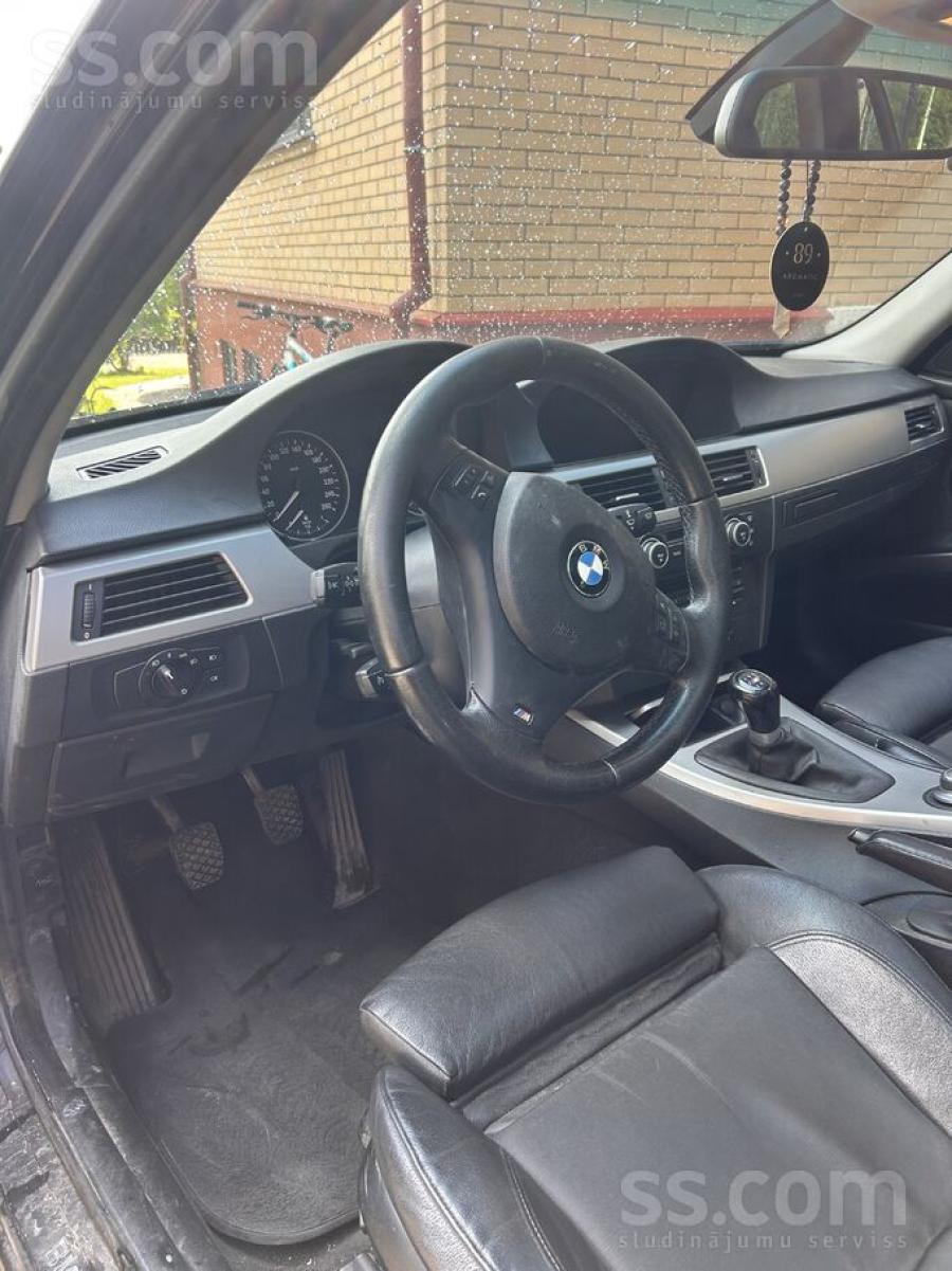 Melns BMW 325 2007 Daugavpils, ar dzinēja tilpumu 3.00 L un nobraukumu 400 tūkst. km par 4000 €, foto 11 vietnē AUTOMOTO.COM.LV
