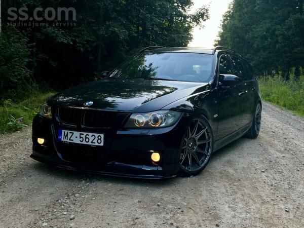 Black BMW 325 2007 in Jelgava, with an engine capacity of 3.00 L and mileage of 373 thousand km for 6300 €, photo 2 on AUTOMOTO.COM.LV