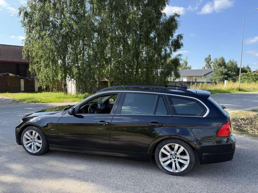 Melns BMW 325 2007 Viļņa, ar dzinēja tilpumu 2.99 L un nobraukumu 572 tūkst. km par 2950 €, foto 9 vietnē AUTOMOTO.COM.LV