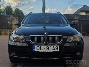 Black BMW 325 2007 in Riga, with an engine capacity of 2.50 L and mileage of 305 thousand km for 4790 €, photo 3 on AUTOMOTO.COM.LV