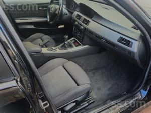 Black BMW 325 2007 in Riga, with an engine capacity of 2.50 L and mileage of 305 thousand km for 4790 €, photo 10 on AUTOMOTO.COM.LV