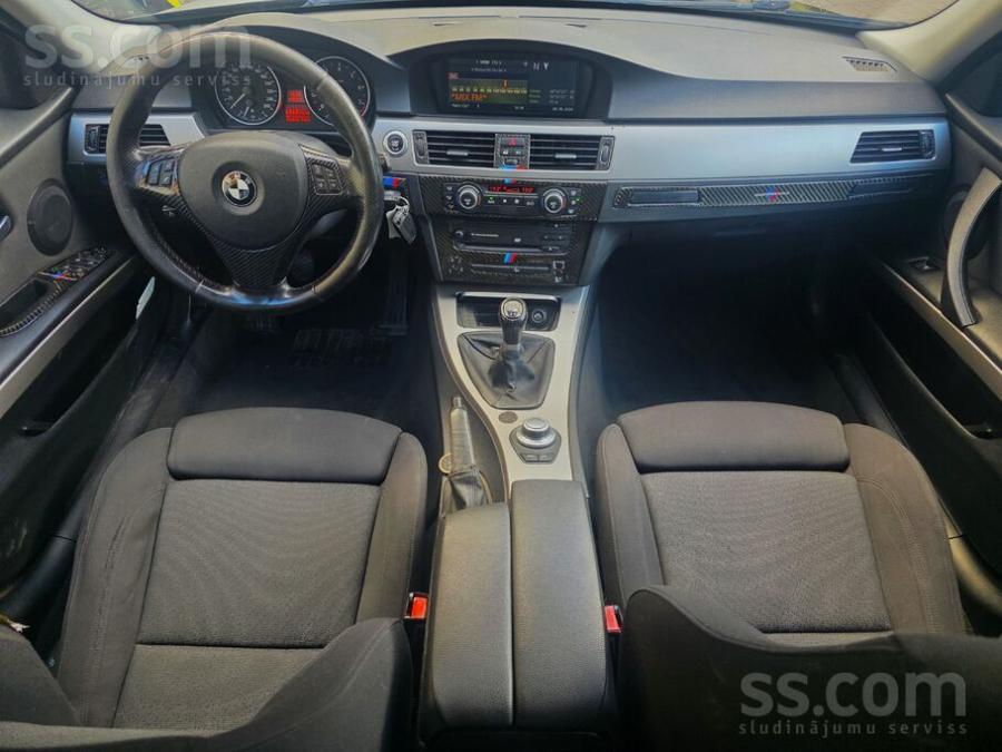 Black BMW 325 2007 in Riga, with an engine capacity of 2.50 L and mileage of 305 thousand km for 4790 €, photo 11 on AUTOMOTO.COM.LV