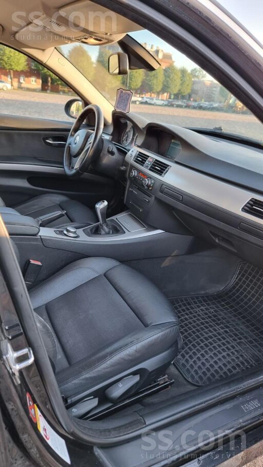 Black BMW 325 2007 in Liepaja, with an engine capacity of 3.00 L and mileage of 356 thousand km for 4650 €, photo 5 on AUTOMOTO.COM.LV