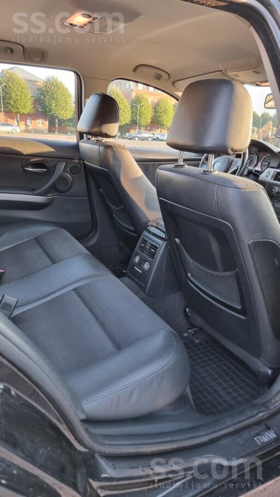 Black BMW 325 2007 in Liepaja, with an engine capacity of 3.00 L and mileage of 356 thousand km for 4650 €, photo 7 on AUTOMOTO.COM.LV