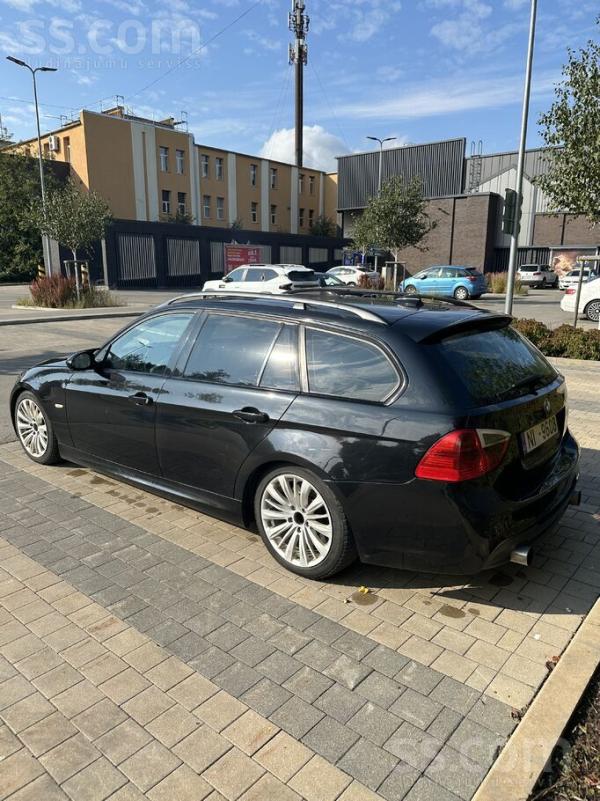Черный БМВ 325 2007 в Екабпилс, объемом двигателя 3.00 л и пробегом 342 тыс. км за 5100 €, фото 4 на AUTOMOTO.COM.LV