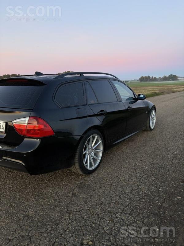 Melns BMW 325 2007 Saldus, ar dzinēja tilpumu 3.00 L un nobraukumu 422 tūkst. km par 4000 €, foto 6 vietnē AUTOMOTO.COM.LV