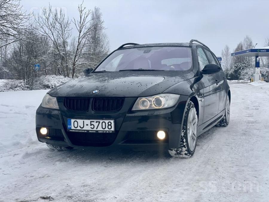 Black BMW 325 2008 in Aizkraukle, with an engine capacity of 3.00 L and mileage of 296 thousand km for 6900 €, photo 1 on AUTOMOTO.COM.LV