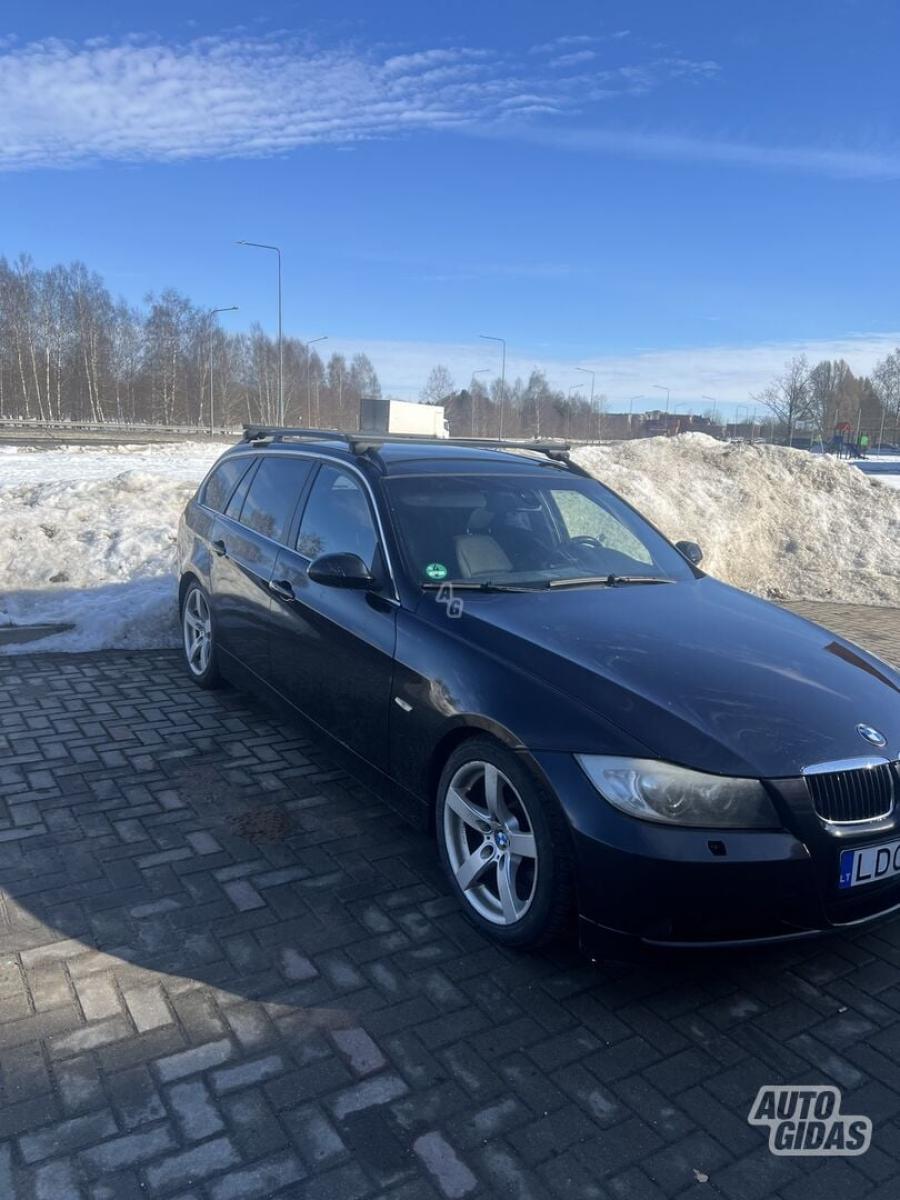 Black BMW 325 2008 in Radviliskis, with an engine capacity of 3.00 L and mileage of 370 thousand km for 3300 €, photo 3 on AUTOMOTO.COM.LV
